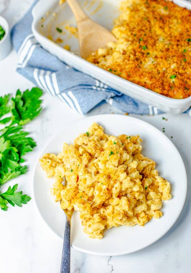 Baked Mac and Cheese with Cornbread Crust