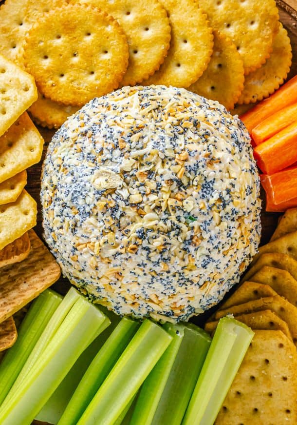 Everything Bagel Cheese Ball Appetizer Recipe