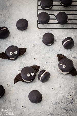Cookies and Cream Macaron Bats