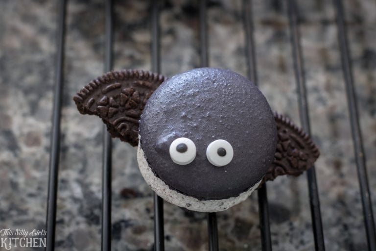 Cookies and Cream Macaron Bats