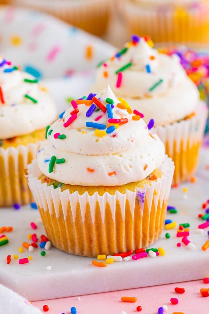 Best Funfetti Cupcakes Recipe (Homemade & Easy)