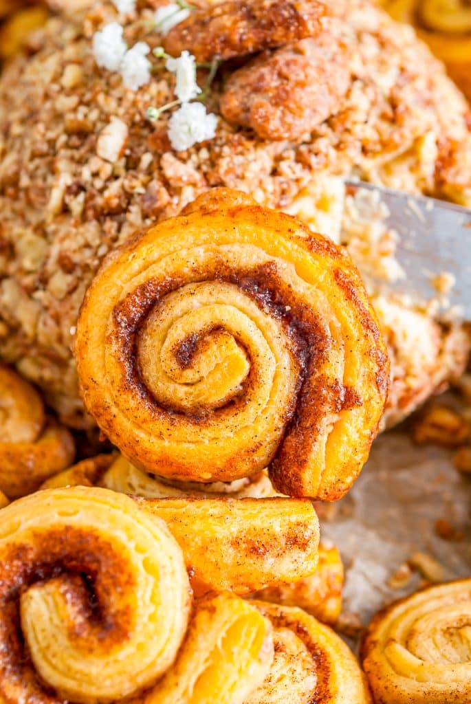 Mini Cinnamon Rolls (with Canned Cinnamon Rolls)