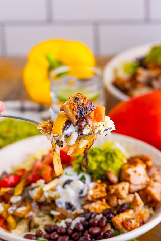 Easy Chipotle Bowl Recipe (Copycat Chicken Burrito Bowl) - This Silly ...