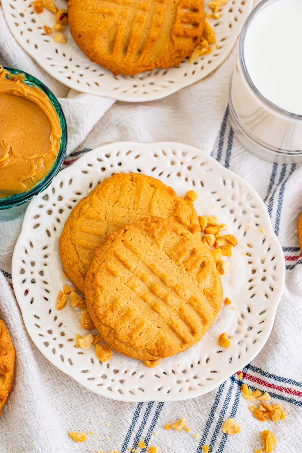 Crispy Peanut Butter Cookies (Lunch Lady Recipe)